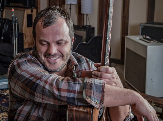 [AG杂志]加拿大吉他手Adam Karch钟爱极简风格 AG292 – Acoustic Guitar 原声吉他杂志官方主页